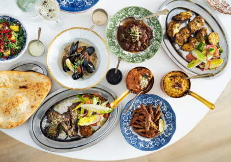 Book bord på Dhaba med 1/3 skåret af prisen