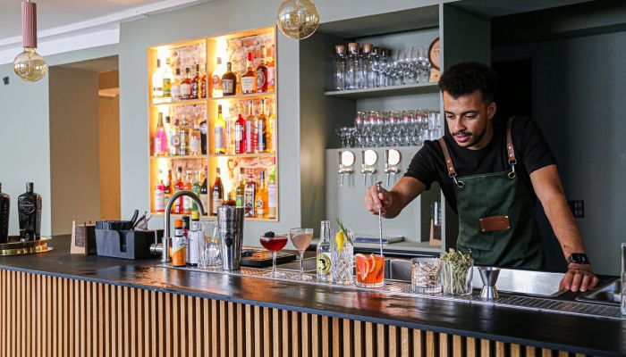 Atze Peng | 1/3 af prisen | Book her | Early Bird